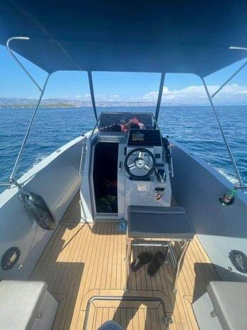 Matrix 655 + yamaha f175 dbw 8 osoba