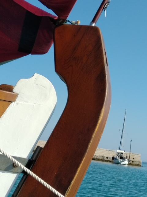 Maybe - Betina prekrasan brod za uživanje