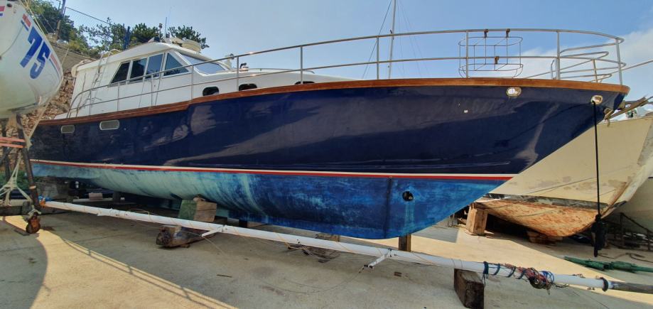 MOTORNA JAHTA 14M 2*VP TAMD63