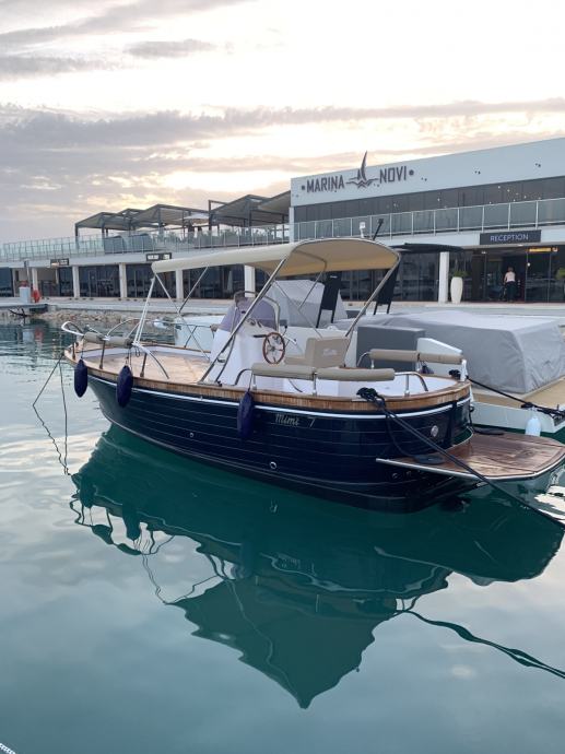 Motorni gliser Gozzo Mimi Libeccio 7 - Demo plovilo