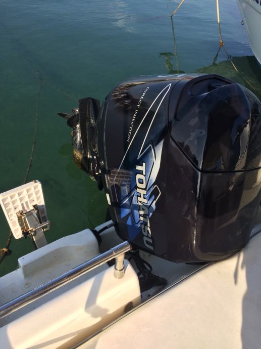 AKCIJA SPUŠTENO NA 9000 EURA Prodajem gliser Lady Solaria 600