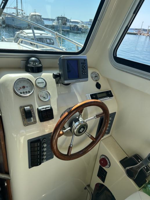Prodajem Leidi 600 Suzuki DF140ks