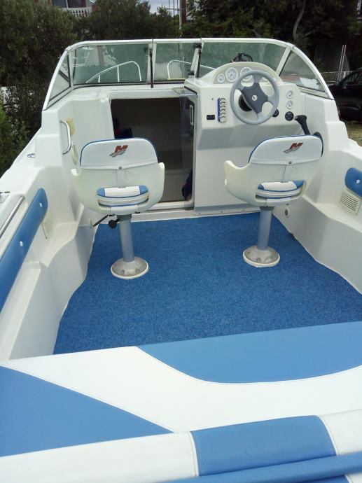 PRODAJEM QUICKSILVER FLAMINGO 620