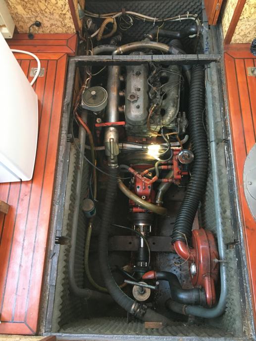 Barka-brod-camac-UGODNO