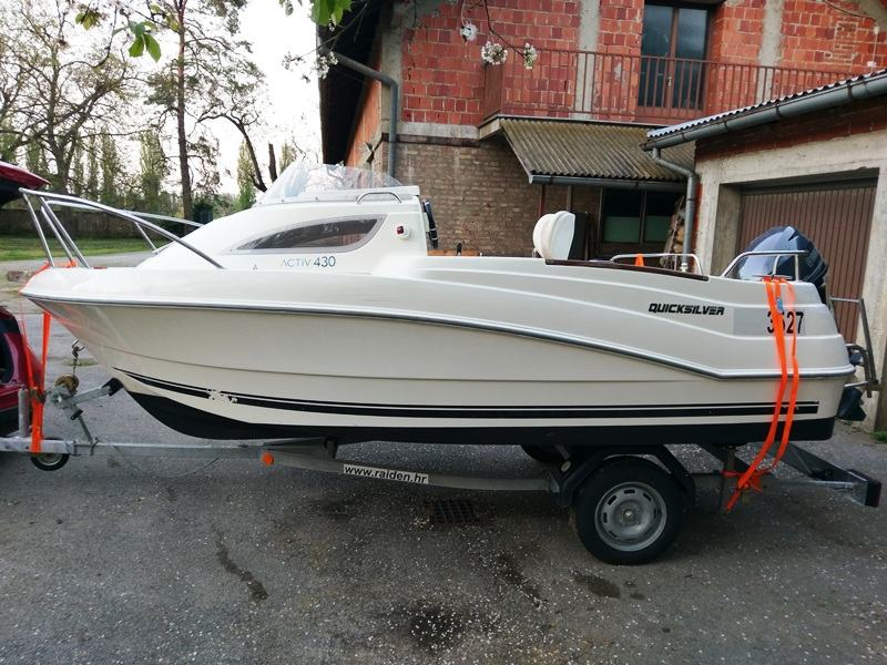 Quicksilver 430 cabin 2013g + yamaha 40, 4t 2013g + novi trailer