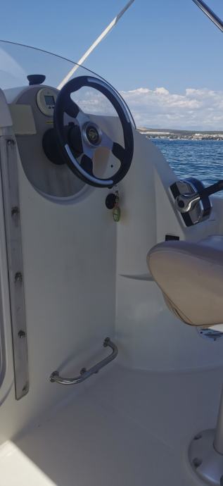 Quicksilver 510 cruiser sa trailerom