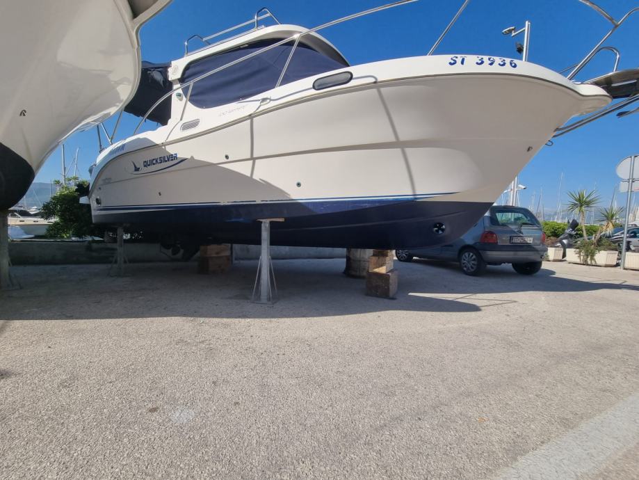 Quicksilver 700 Weekend u odličnom stanju, spreman za plovidbu