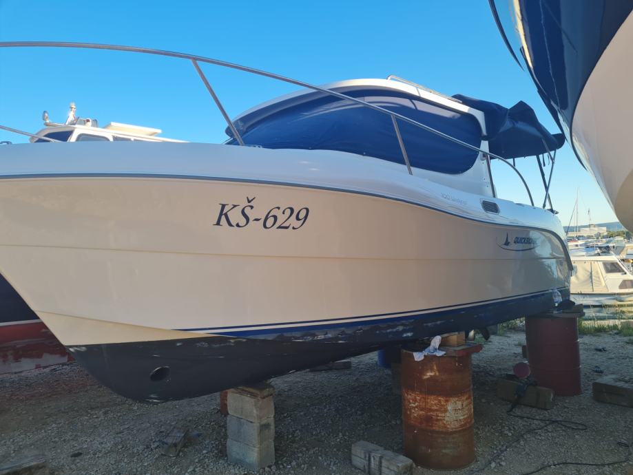 Quicksilver 700 Weekend