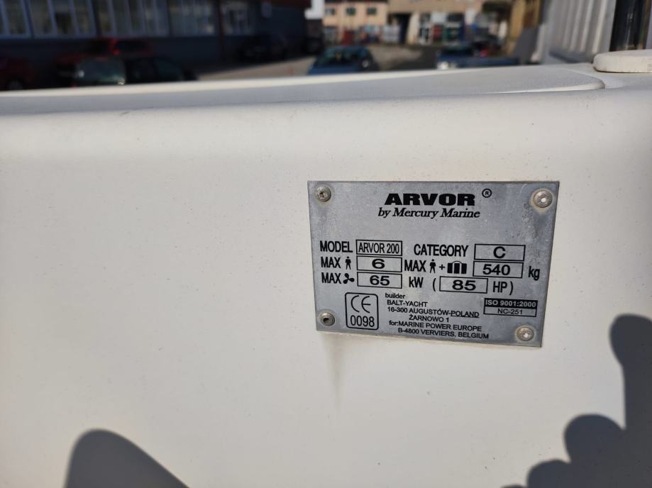 Arvor 200 auto pilot duple komande solar servo volan