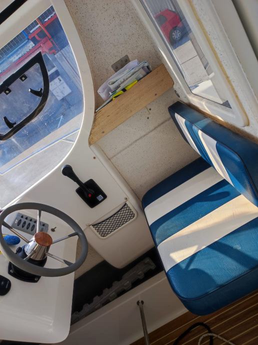 Arvor 200 auto pilot duple komande solar servo volan