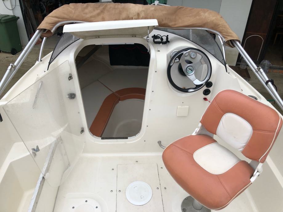 Quicksilver Cabin 470