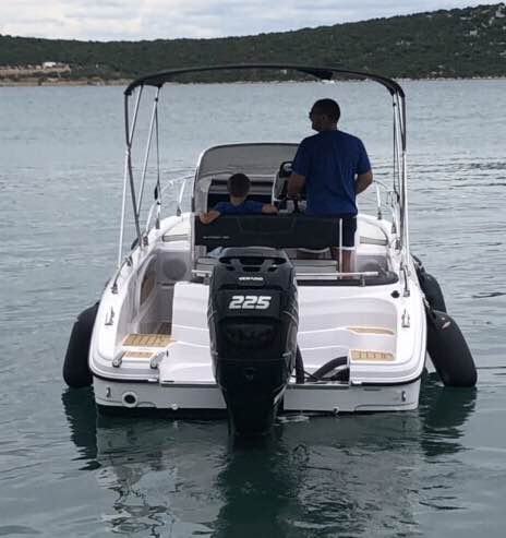 Ranieri Shadow 22 + Mercury 225 KS, novo, full oprema