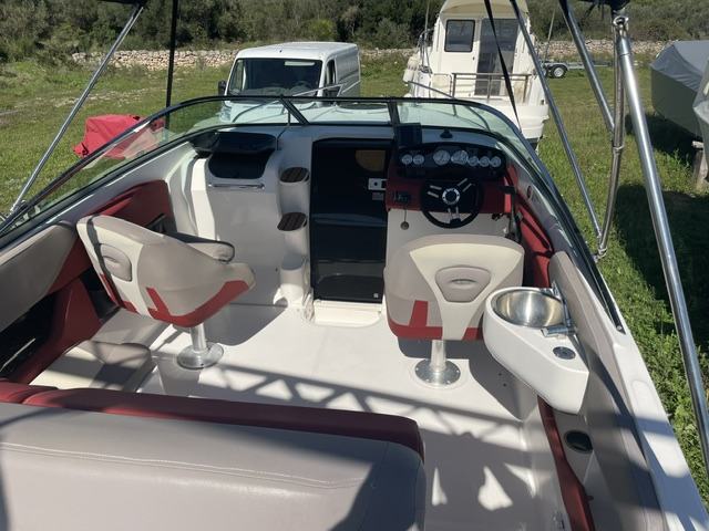 Regal 2250 Cuddy