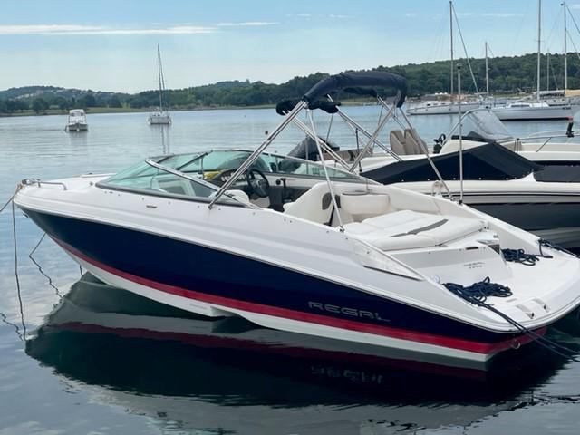 Regal 2250 LSC