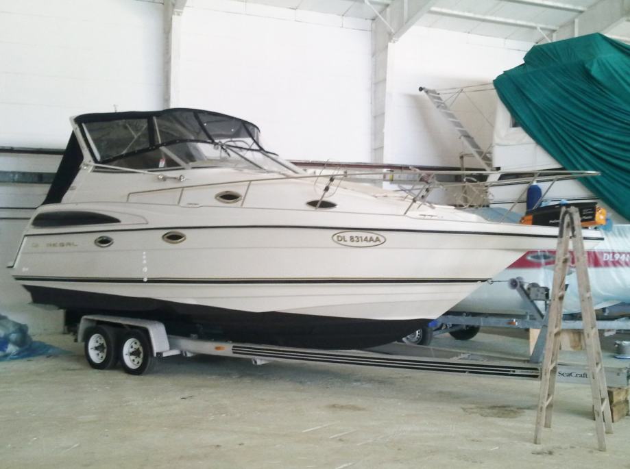 Regal 2760 Commodore