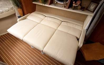 RINKER 340 EC (EXPRESS CRUISER)