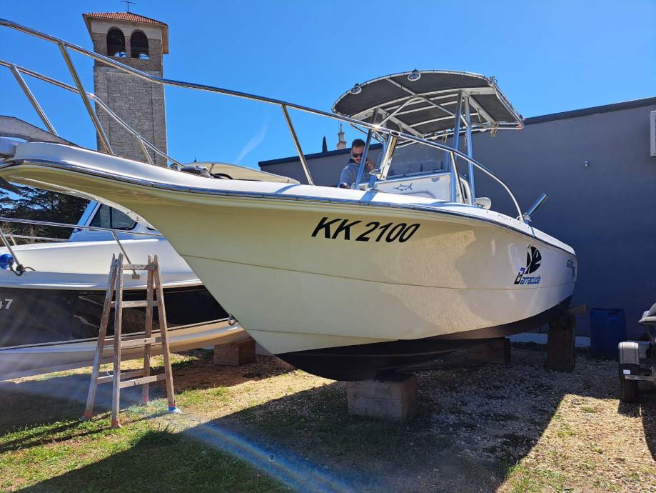 SEA FOX 23 CC + Yamaha F225 FETX