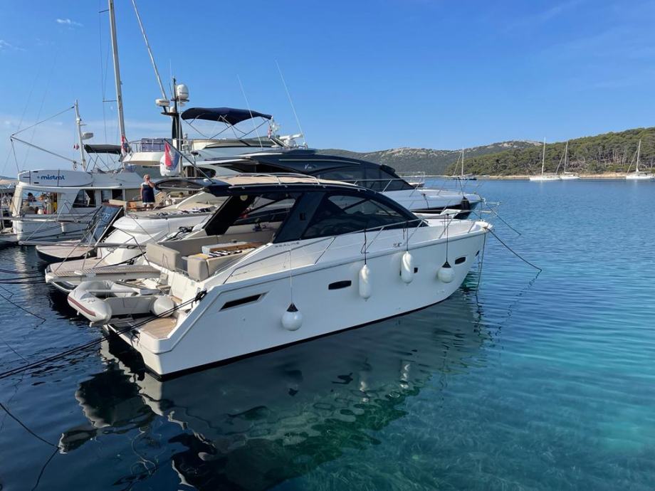 Sealine SC 35