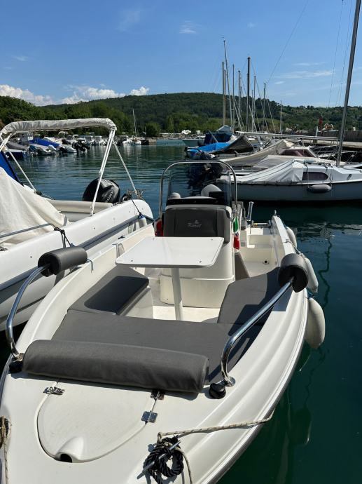 Na prodaju Karel 480 open xs - Vendesi Karel 480 open xs