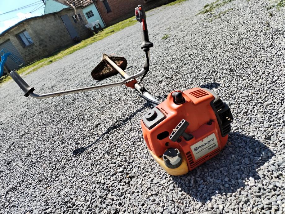 trimer Husqvarna 323R