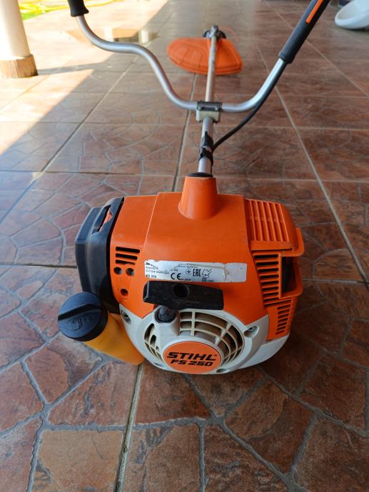 TRIMER STIHL FS 250