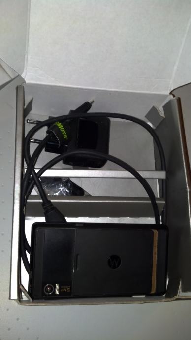 Milestone Motorola Android Smartphone 5 MP 1ghz ....