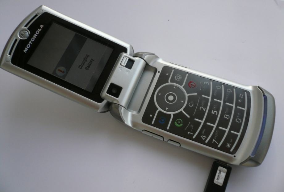 Motorola RAZR V3x kao nova