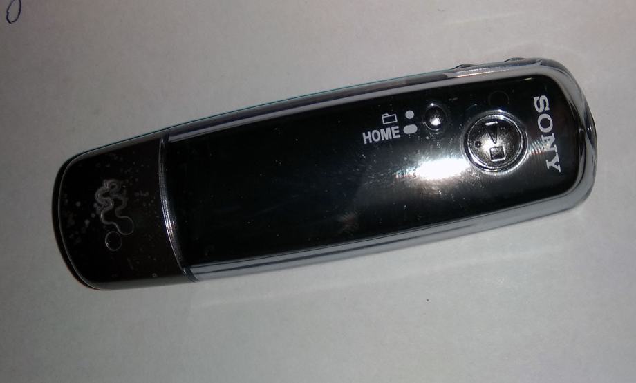 Dva usb mp3 player 256mb Sansun i 512mb Sony NW-E002