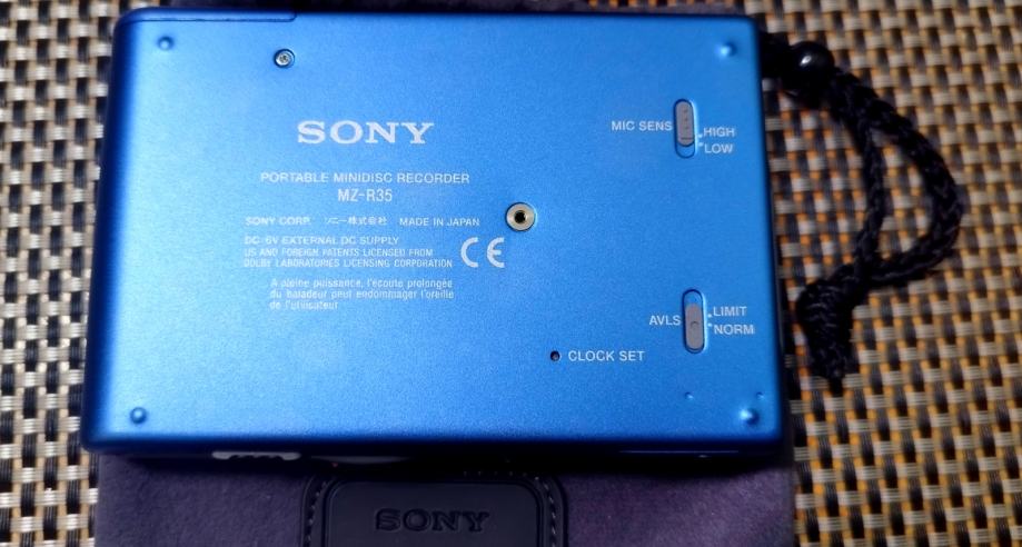 Sony MZ-R35 Mini Disc Player/Recorder MOGUĆNOST ZAMJENE