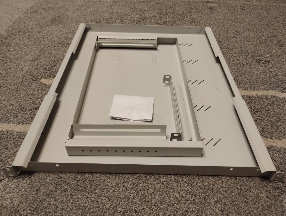 Podesiva Polica Za 19 Rack Ormar
