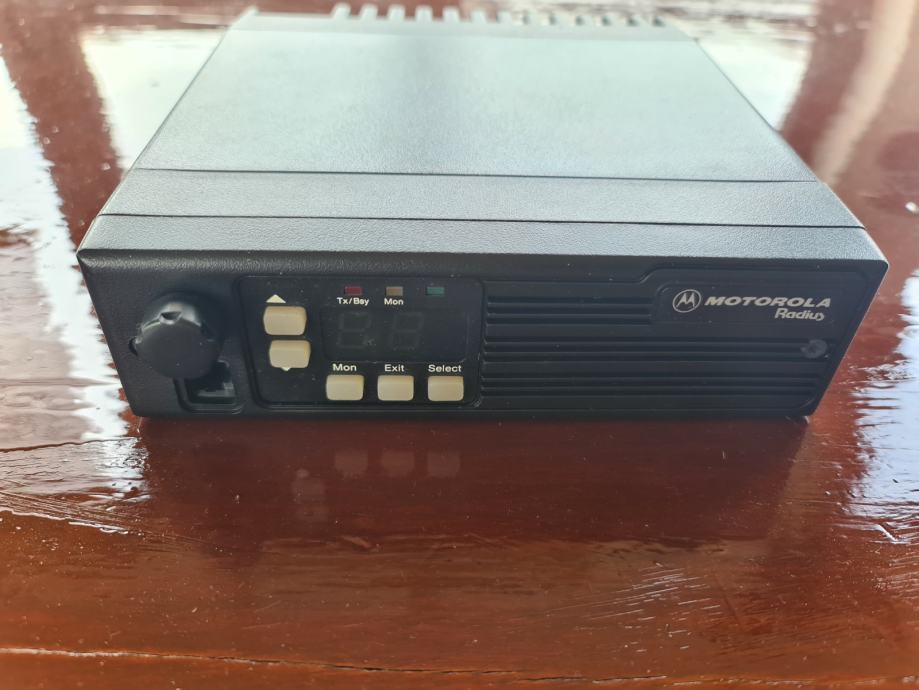 Radio MOTOROLA Radius P210 UHF i VHF, Taxi,Vatrogasci; Lovci, Airsoft