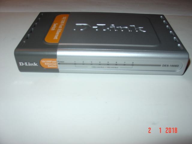 LAN 24 i 8 - PORT ETERNET FAST DESKTOP SWITCH / MREŽNI PREKLOPNIK