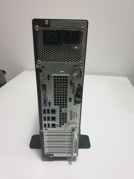 Fujitsu Primergy tx120 S3 server