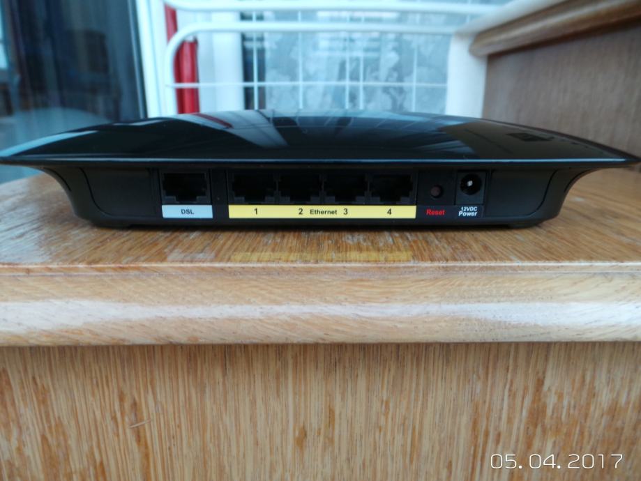 Routeri Linksys WAG160N i WAG54G2.