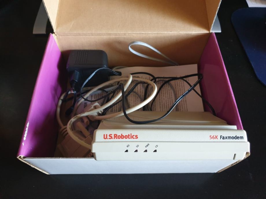US Robotics 56k eksterni modem