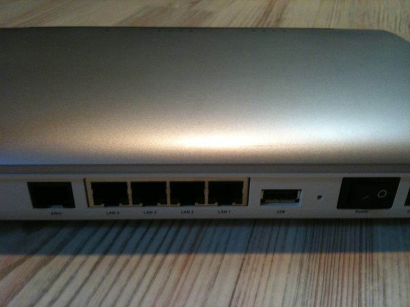 WLAN Router Thomson SpeedTouch i Siemens Gigaset SE 555