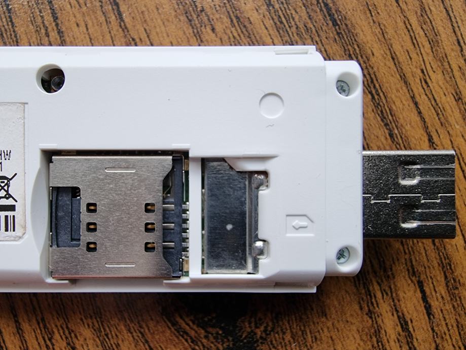 Internet router Alcatel One Touch L100V 4G LTE Mobile USB modem...