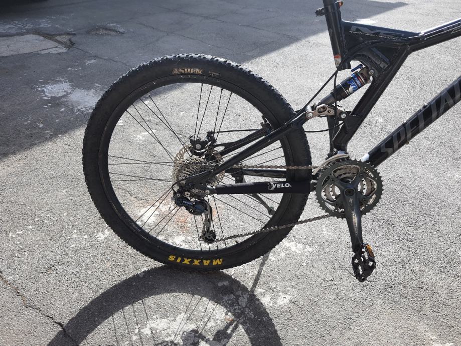 Bicikl Specialized, full suspension, Fox amortizeri
