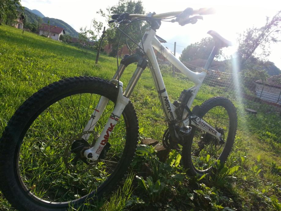 P: Commencal Meta 6 L
