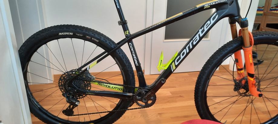 Corratec revolution 29 race custom HITNO!!!