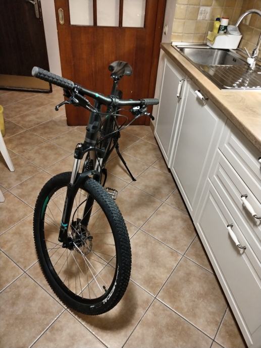 CUBE AIM PRO CMPT, 27.5 LEVELNINE,U DOBROM STANJU,POTPUNO ISPRAVAN!