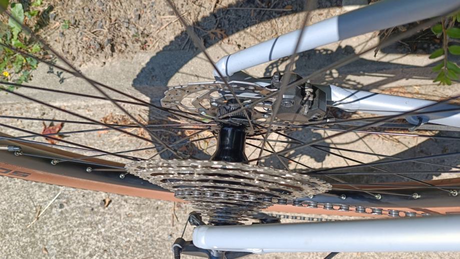 CUBE ATTENTION PRO,1x12 SHIMANO DEORE,rama M.TOP STANJE