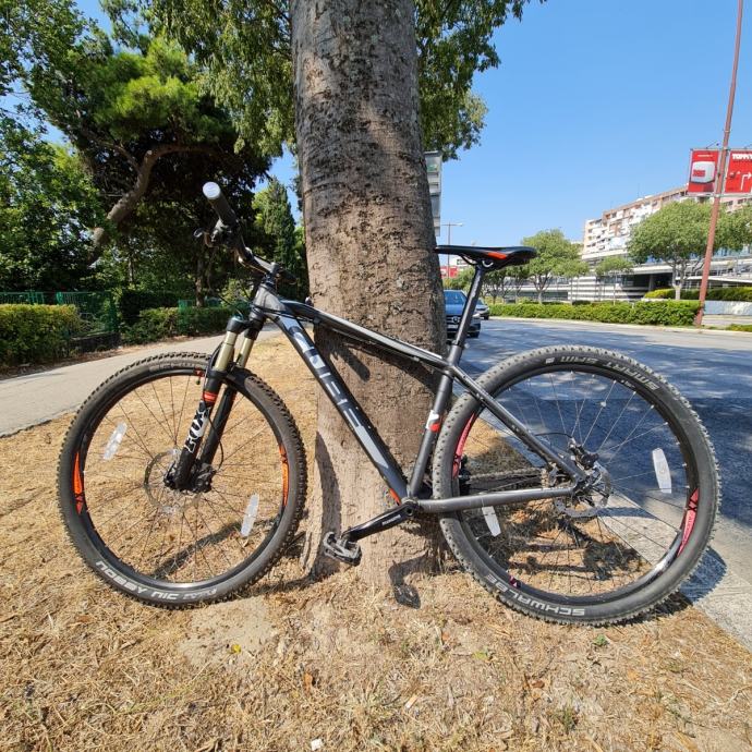 CUBE LTD SL 29, FOX vilica