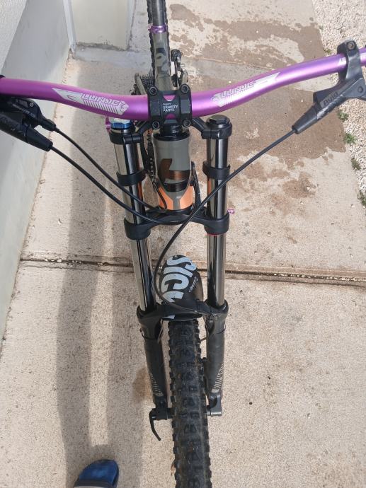 Downhill Bike Begramont straitline