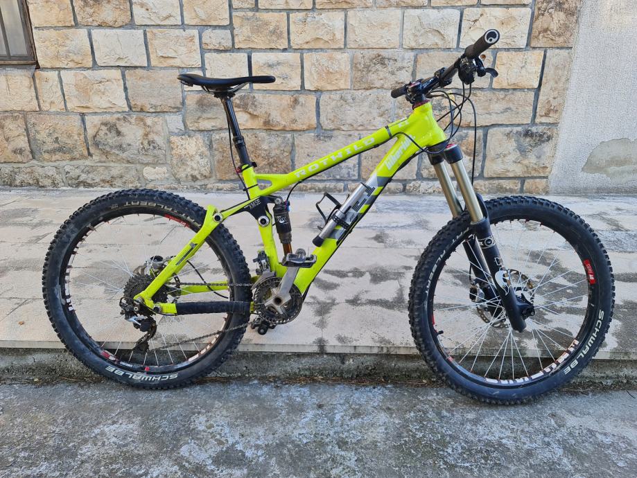 Full suspension bicikl Rotwild E1