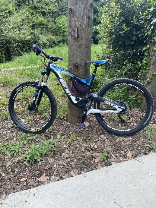 Full suspension