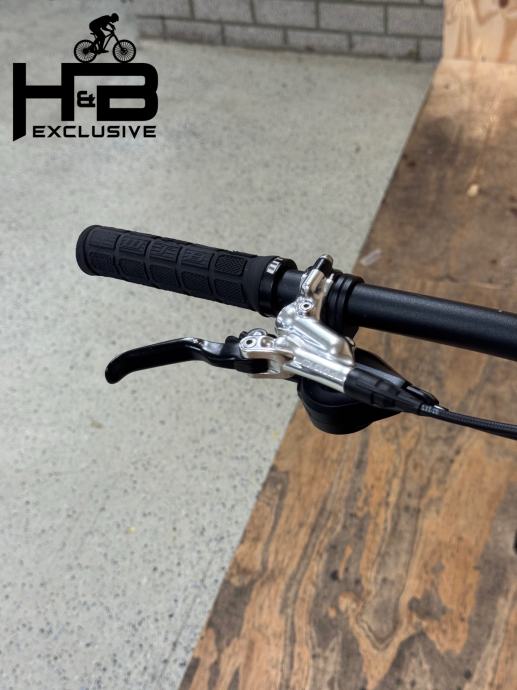 Ghost Path Riot Advanced Carbon 29 inčni E-brdski bicikl XT 2024