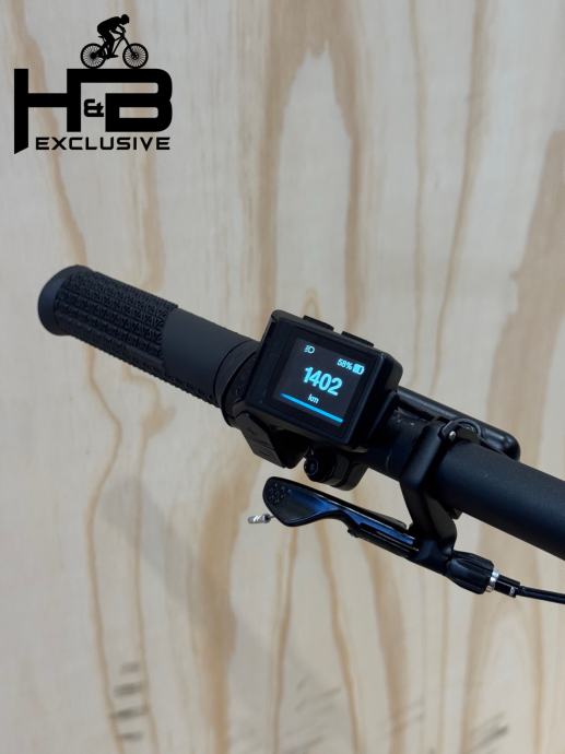 Giant Stance E+ 1 29 inčni E-brdski bicikl Shimano Deore 2024