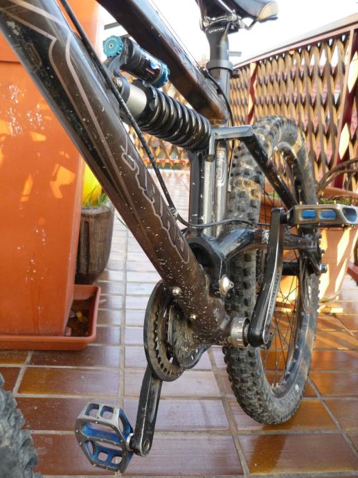 DH bicikl-Haro Extreme X7 full suspension