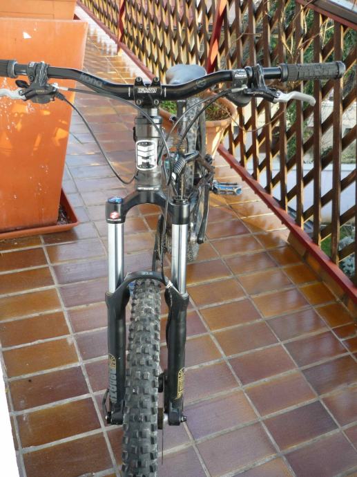DH bicikl-Haro Extreme X7 full suspension